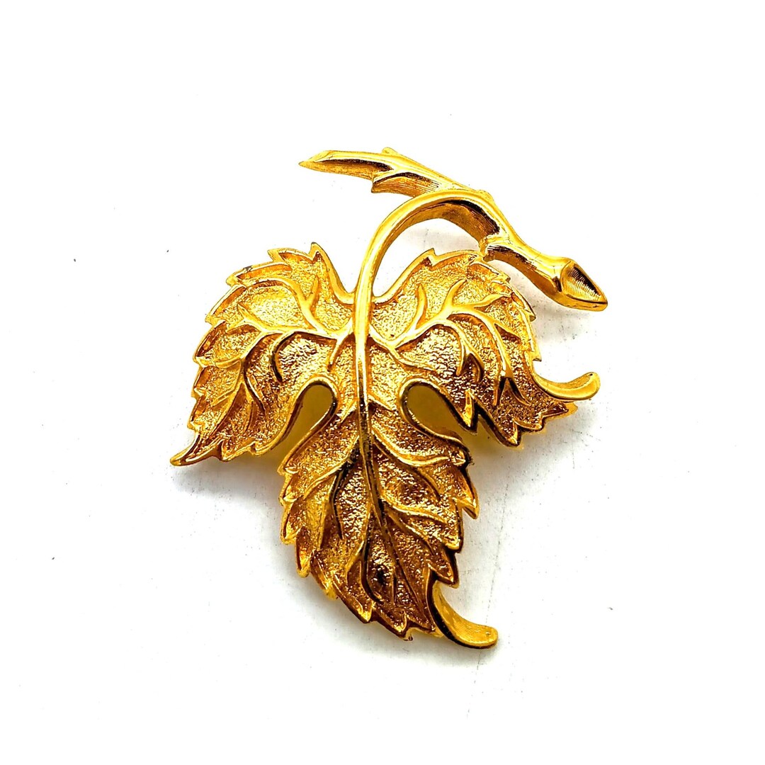 Vintage Monet Gold Tone Leaf Brooch Lapel Pin - Etsy