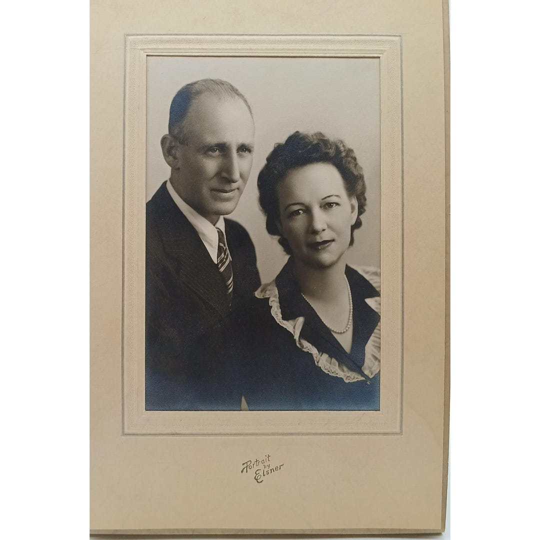 Vintage Portrait Photo Set in Cabinet Card, Original Black and White ...