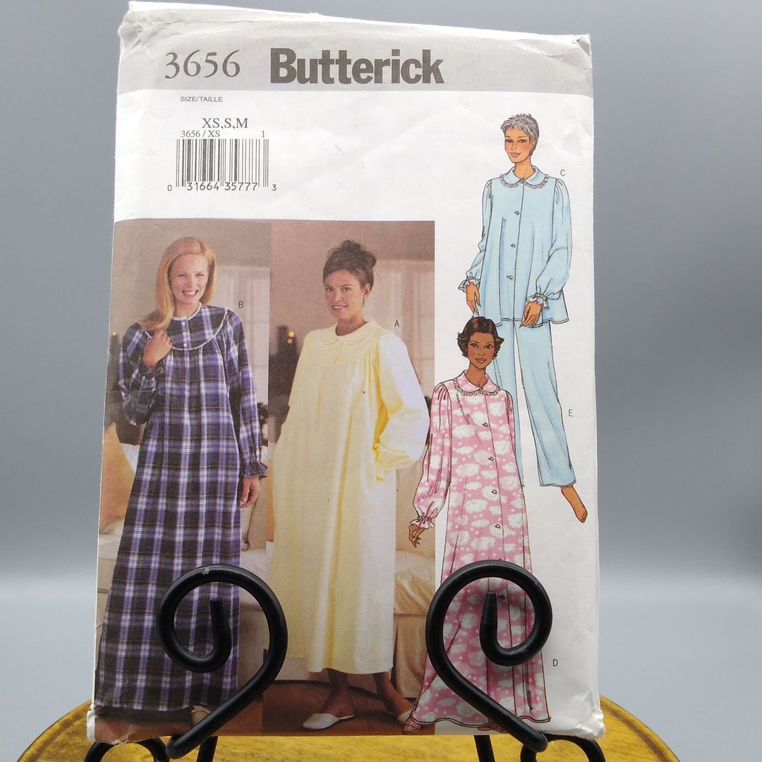 UNCUT Vintage Sewing PATTERN Butterick 3656, 2002 Easy Misses Robe ...