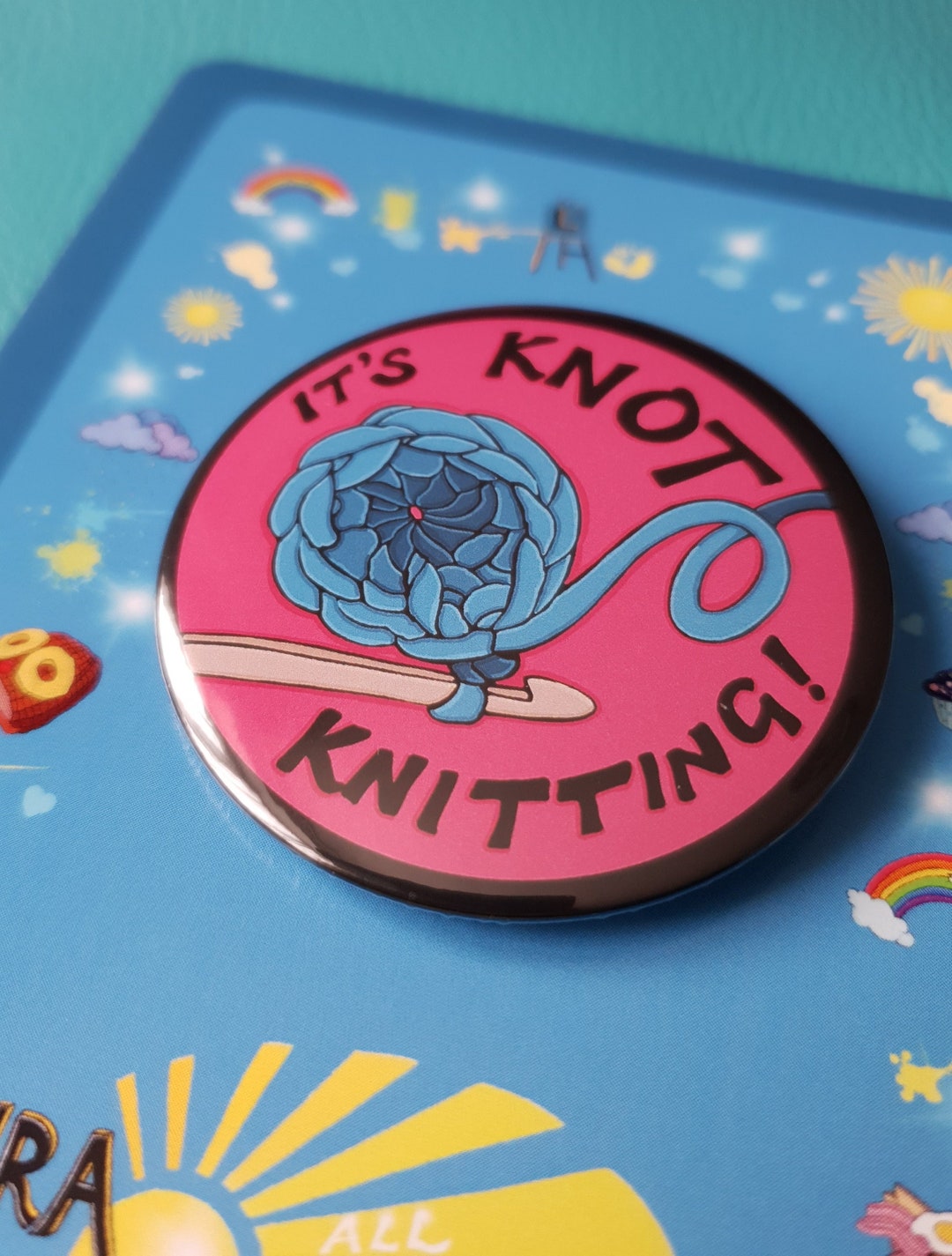 Crochet Button Badges, Crocheter Knot Knitting Badge, Pink Crochet Pins ...