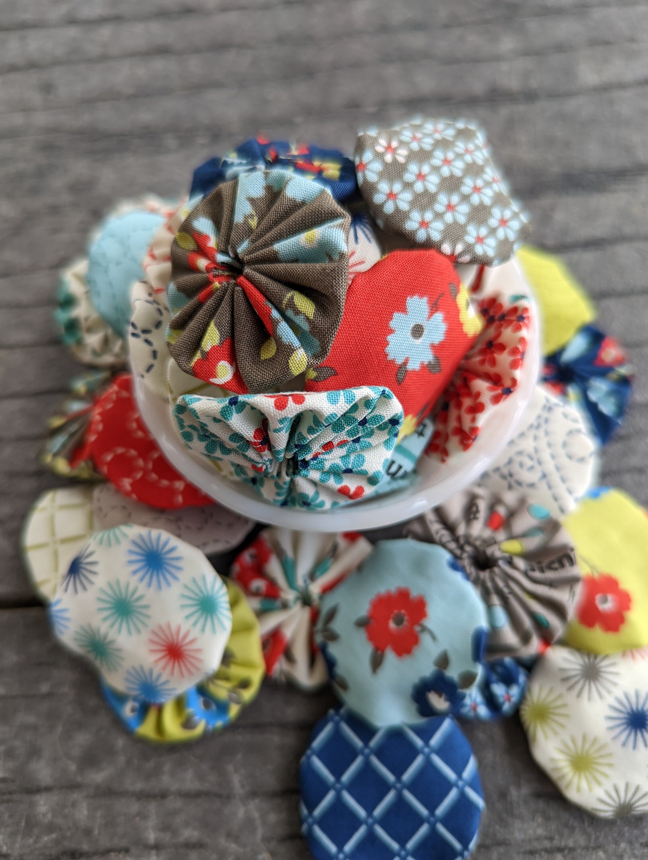 Yo-yos, Suffolk Puff, Sunday Drive, 20 - Etsy