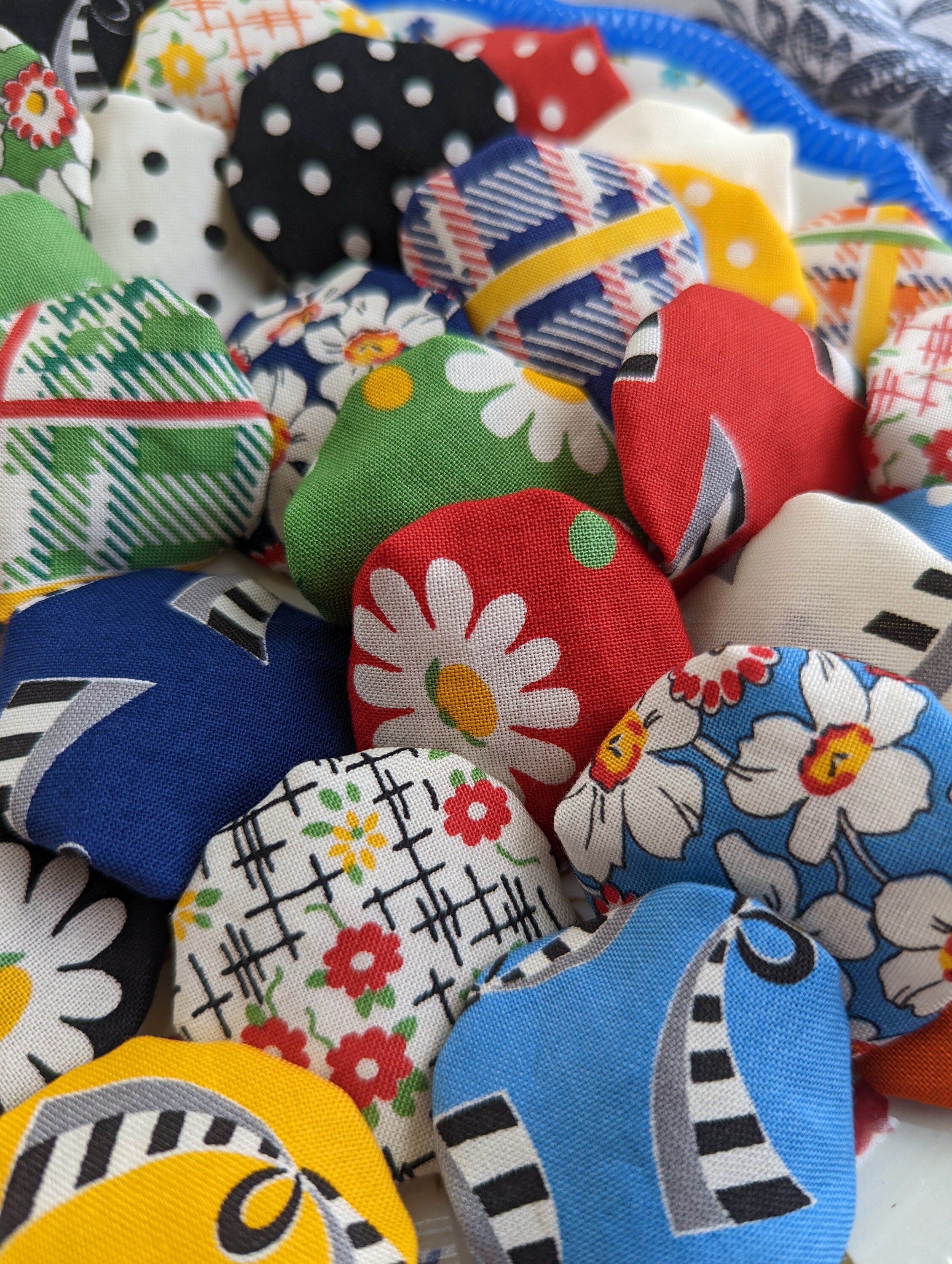 Yo-yos, Suffolk Puff, Bubble Pop, 20, Embellishments - Etsy