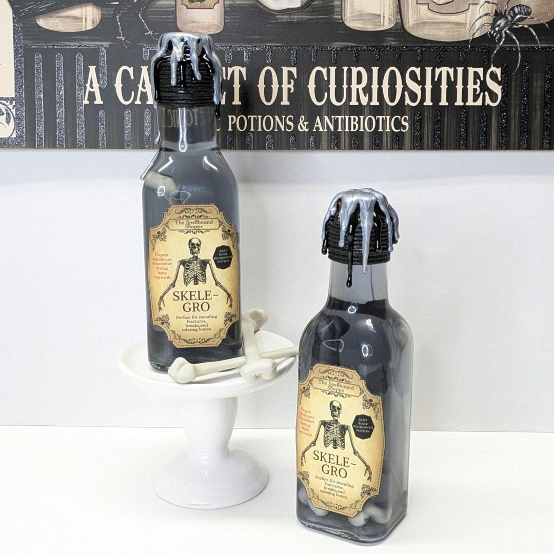 Halloween Potions, Color Changing Potion Bottles, Spooky Halloween ...