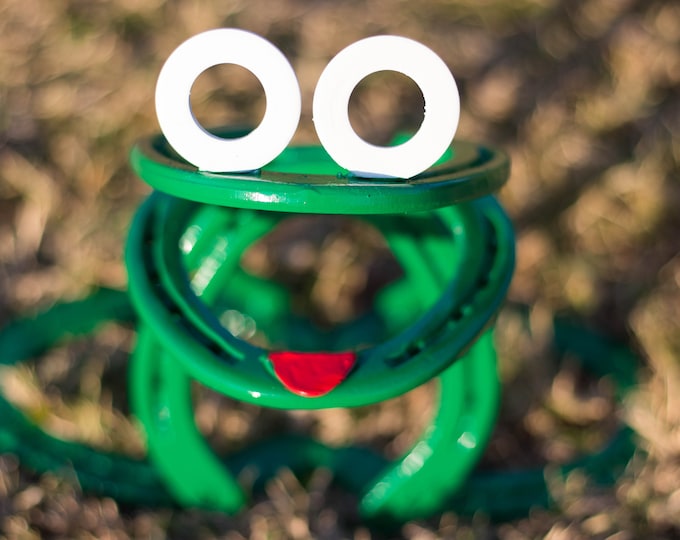 Horseshoe Garden Frog Yard Art - Etsy
