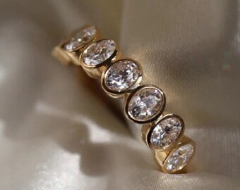 Curved Style Wedding Ring 2 CT Round Cut Moissanite Engagement Ring 18k ...