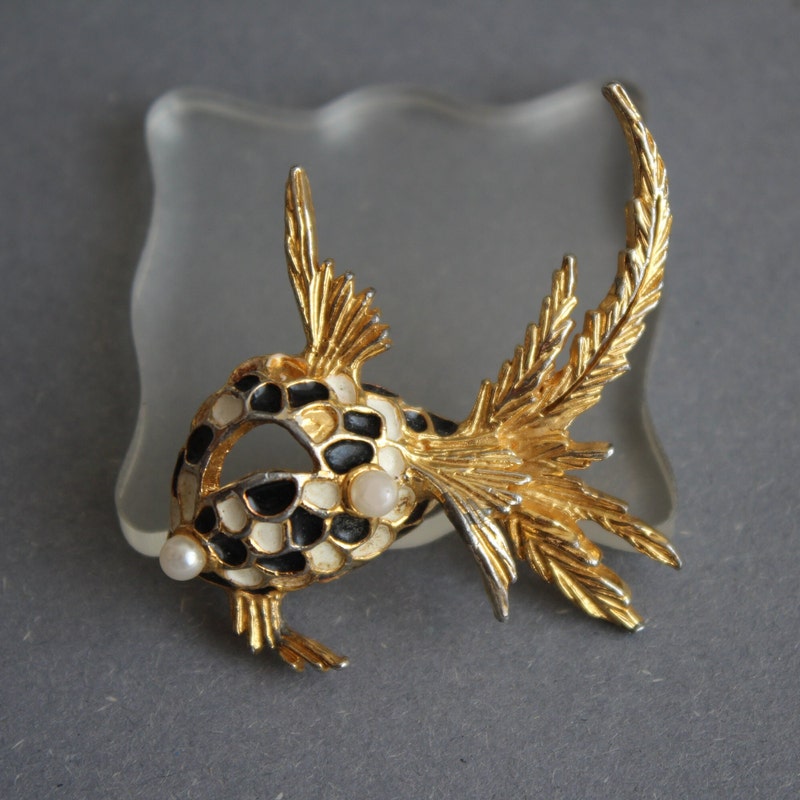 Vintage Fish Brooch - Etsy