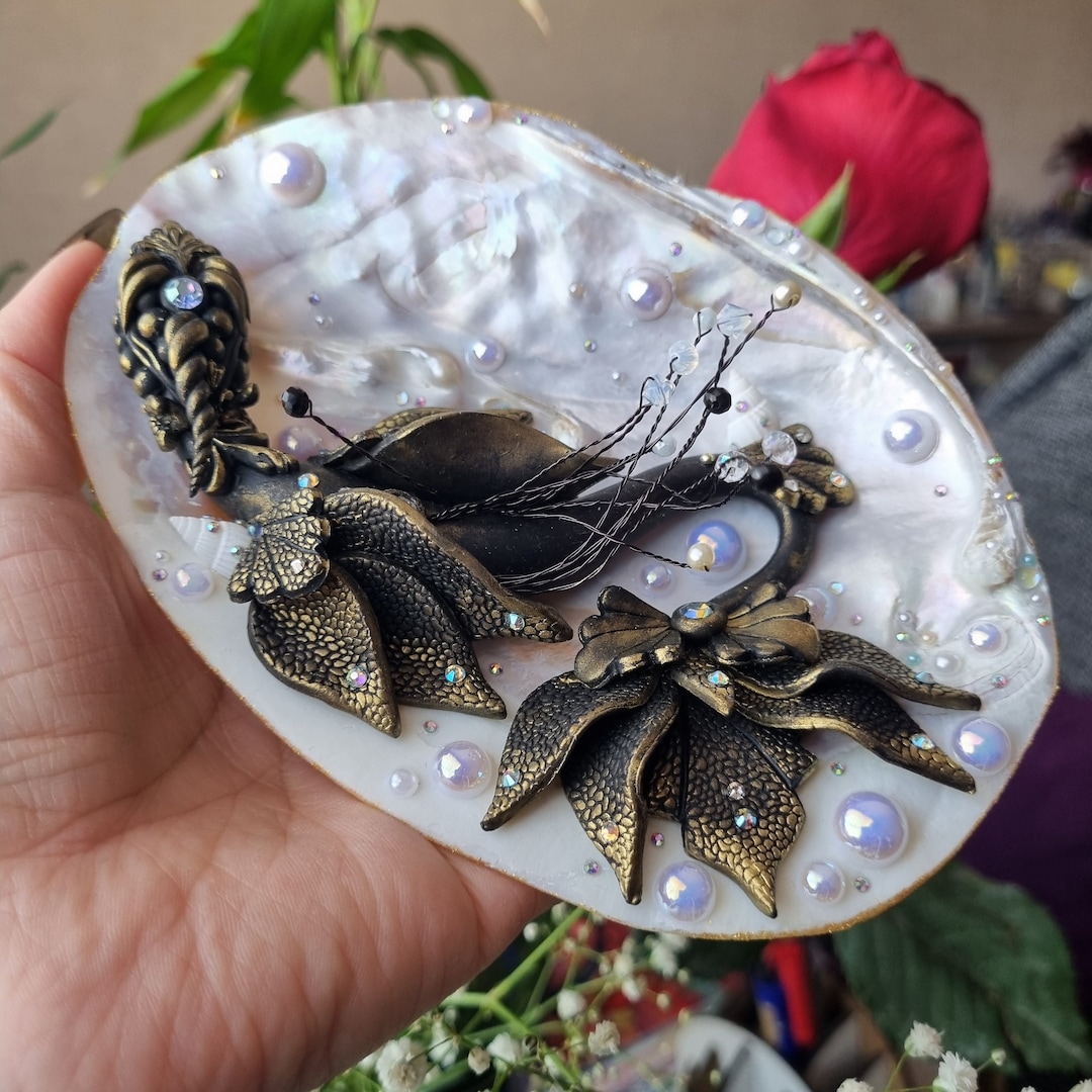 Mystic Onyx Guardian: Serpent Dragon's Meditative Perch on Agate ...