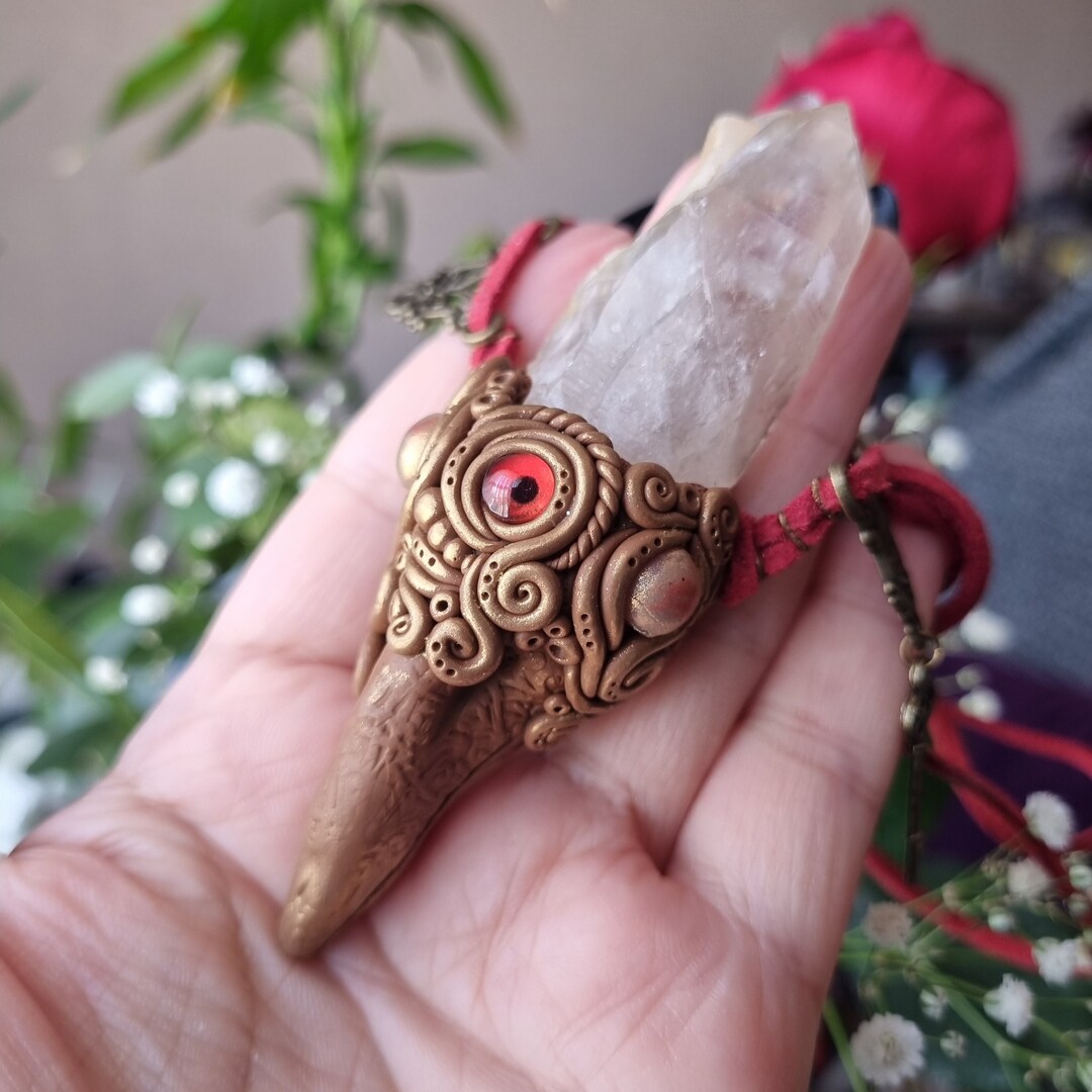 Raven's Vision: A Powerful Talisman of Insight and Spiritual Connection ...