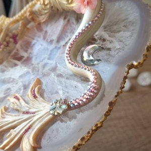 Pristine Luminary: the Ethereal Serpent of Translucent Agate Beauty ...