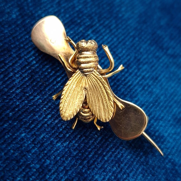 Bee Brooch - Etsy