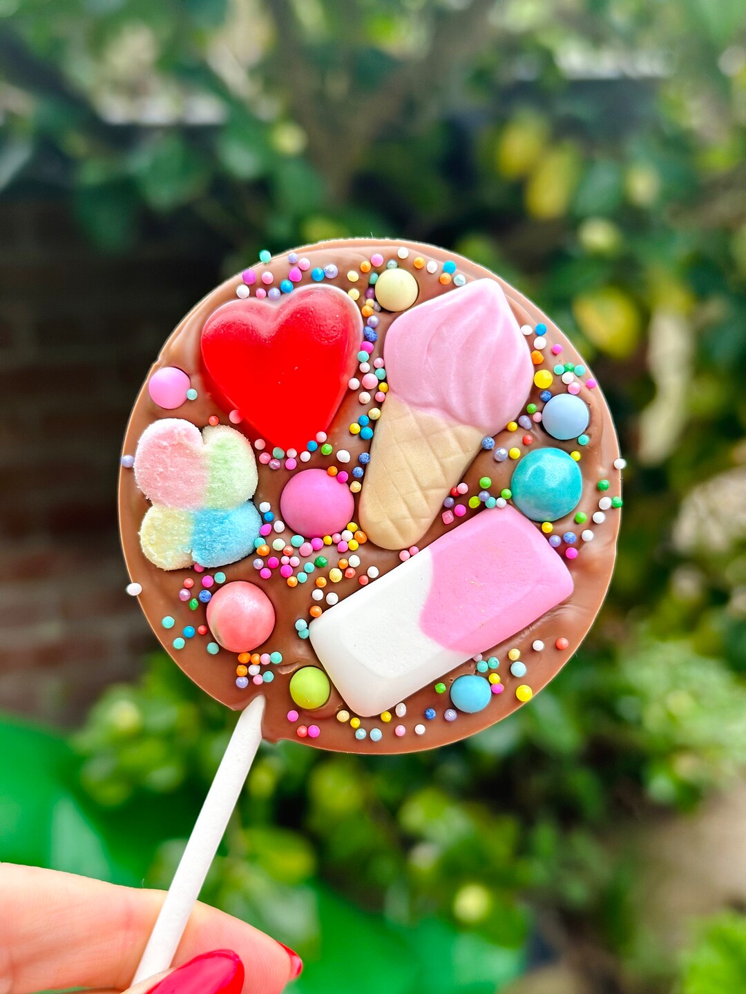 Custom Chocolate Lollies - Sweetie Party Favours - Sweet Lollies ...