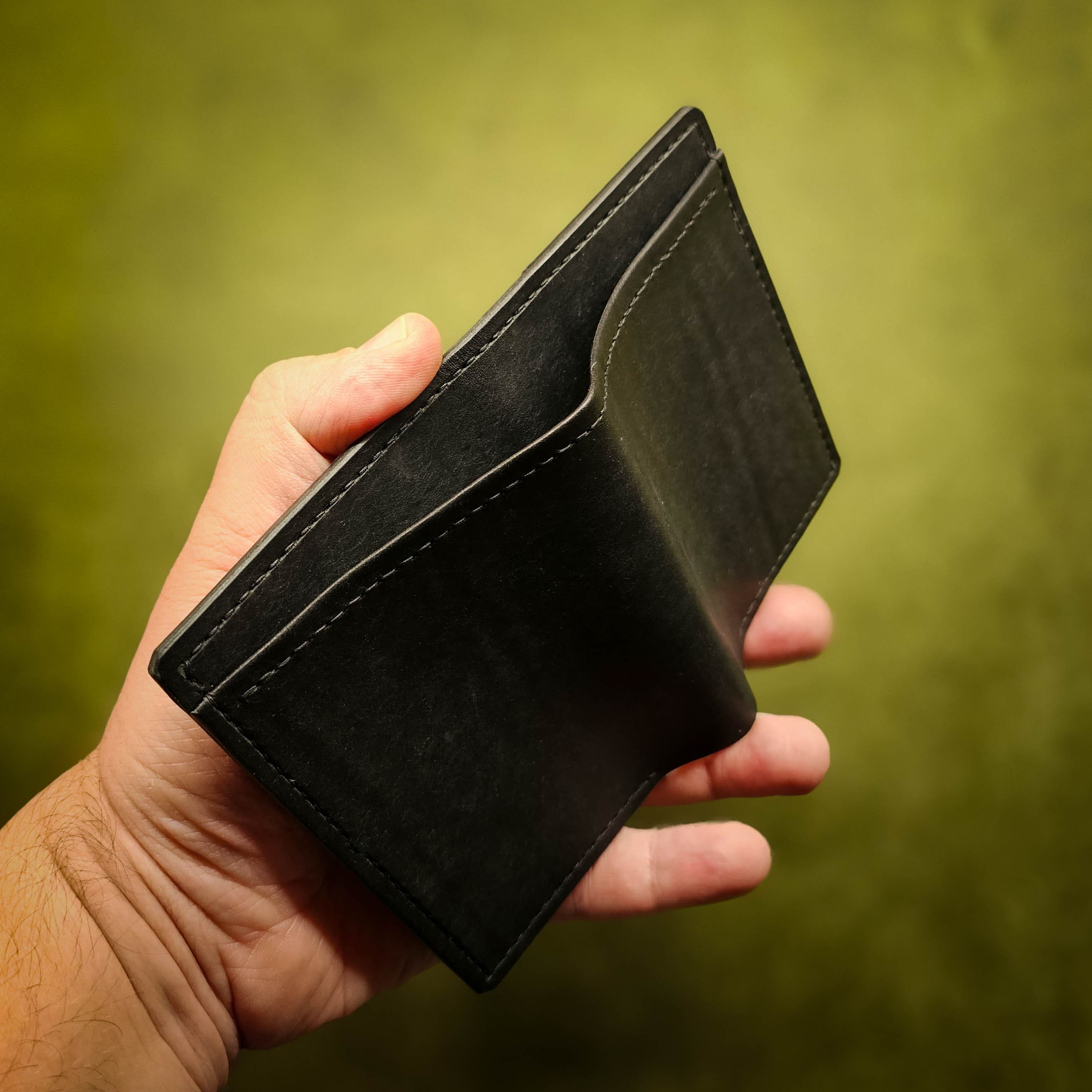 Handmade Leather Bi Fold Card Holder / Minimalist Wallet - Etsy