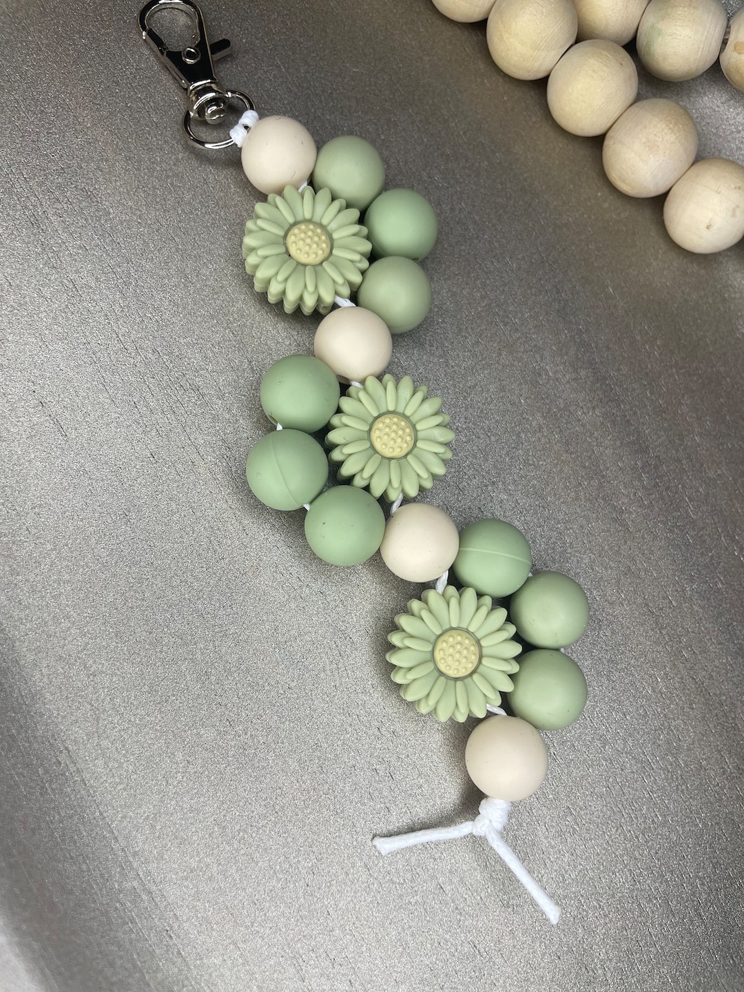 Flower Keychain, Silicone Beaded Keychain, Green Flower Keychain - Etsy