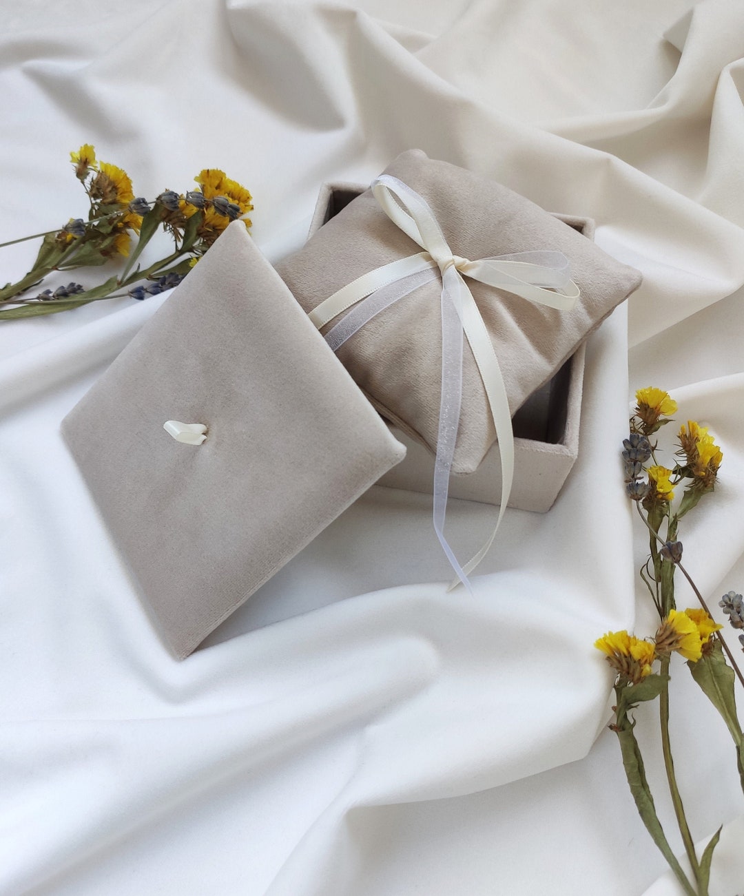 Velvet Ring Box for Wedding Ceremony, Velvet Ring Storage, Ring Bearer ...