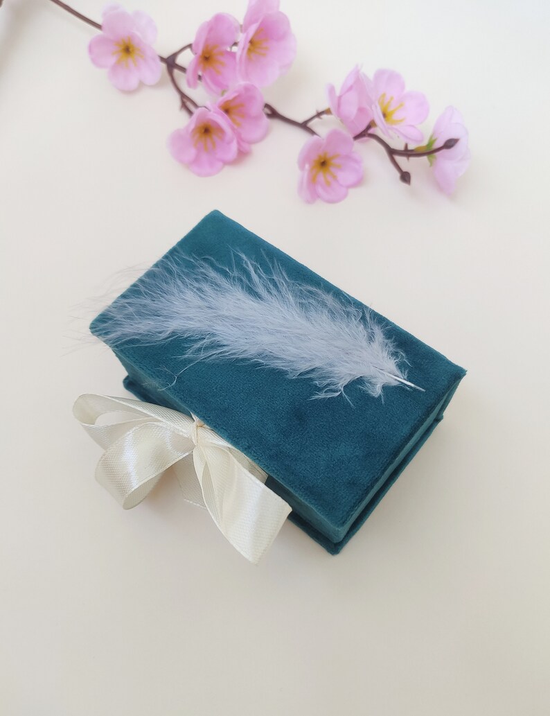 Small Velvet Money Gift Box With Feather Handmade Box for - Etsy