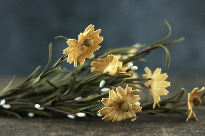 Daisy & Pip Berry Pick Tea Stain and Ivory 14 Inch Floral - Etsy