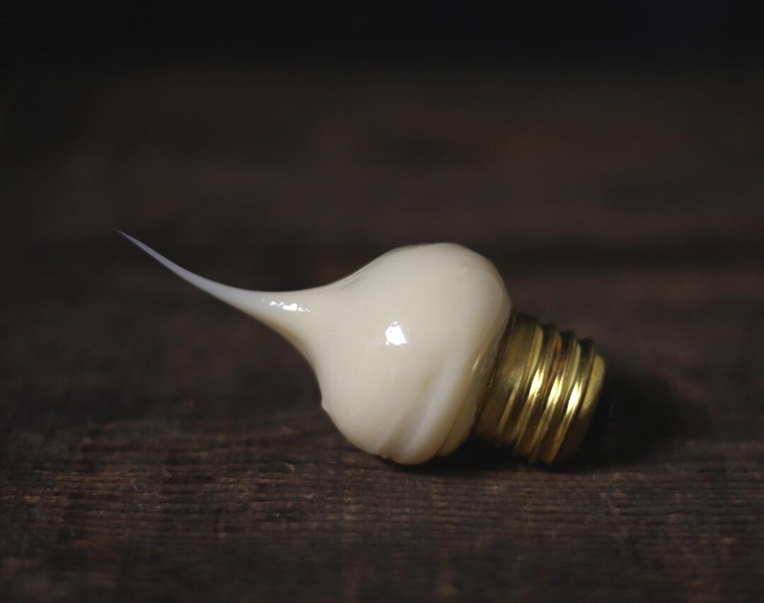 Silicone Dipped Light Bulb, Warm 7.5 Watt Flame Tip Candle Bulb ...