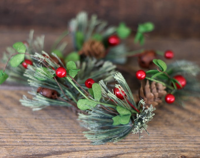 1 Inch Pip Berry Candle Rings set of 4, Red & Green Taper Candle Ring ...