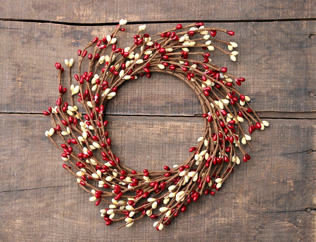 Pip Berry 4.25 Inch Candle Ring Red & Ivory Pillar Candle Wreath ...