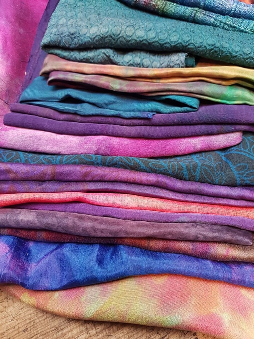 Hand Dyed Silk Fabric Bundle, Scrap Remnants for Crafts - Etsy