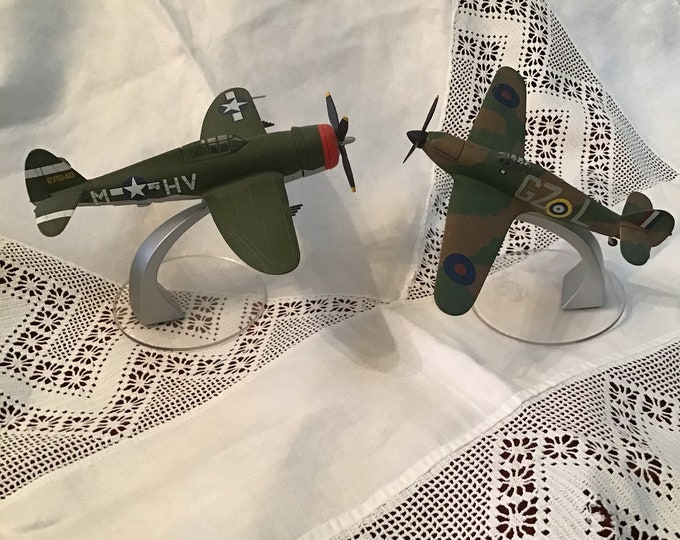 Two Corgi warbirds Diecast Model Planes. A republic P-47D - Etsy