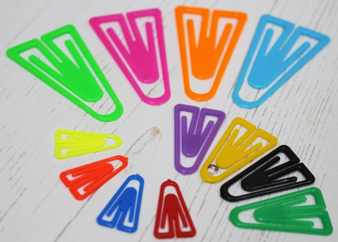 Laurel Plastic Paper Clips in 3 Sizes & 13 Assorted Colour Page Markers ...