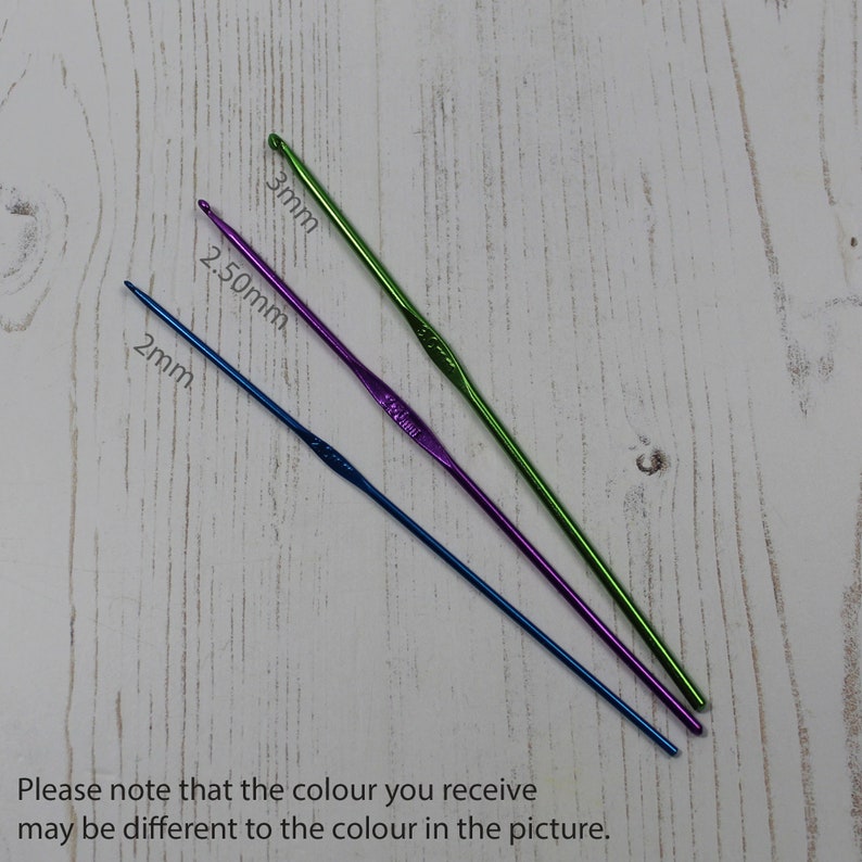 Coloured Crochet Hooks Aluminium Metal Bright Colours in 10 Sizes and ...