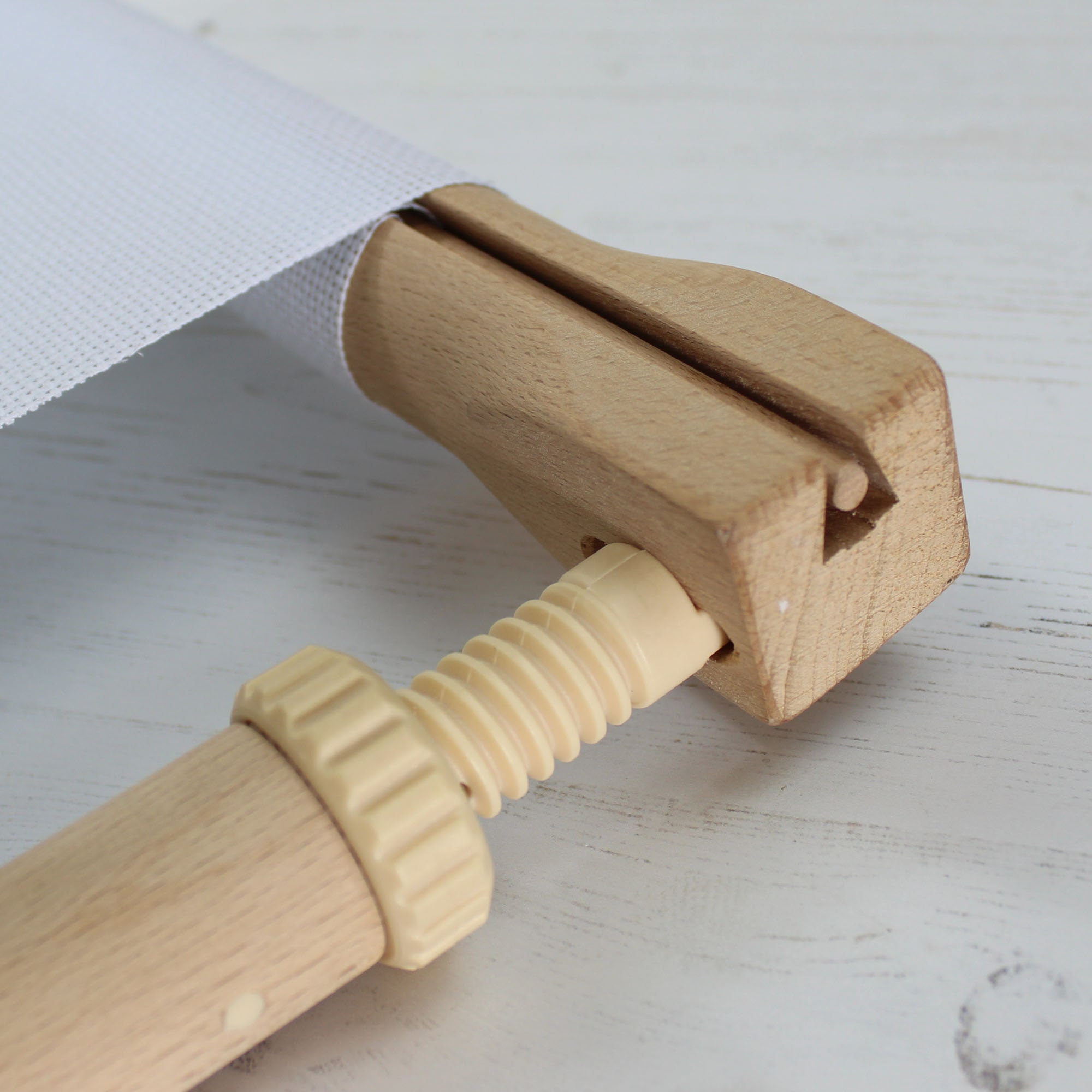 Nurge Embroidery Frame Adjustable Cross Stitch Tapestry Needlework in 3 ...