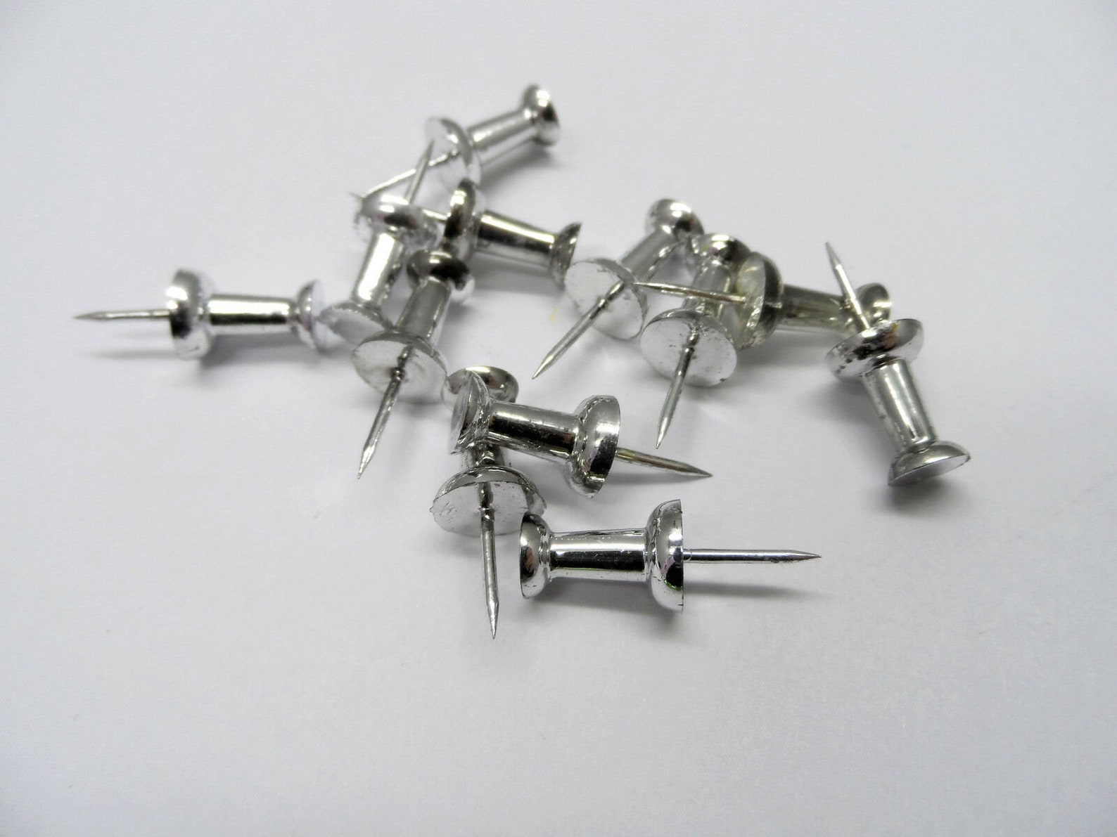Metallic Push Pins Single Coloured Option for Art Craft and Cork Notice ...