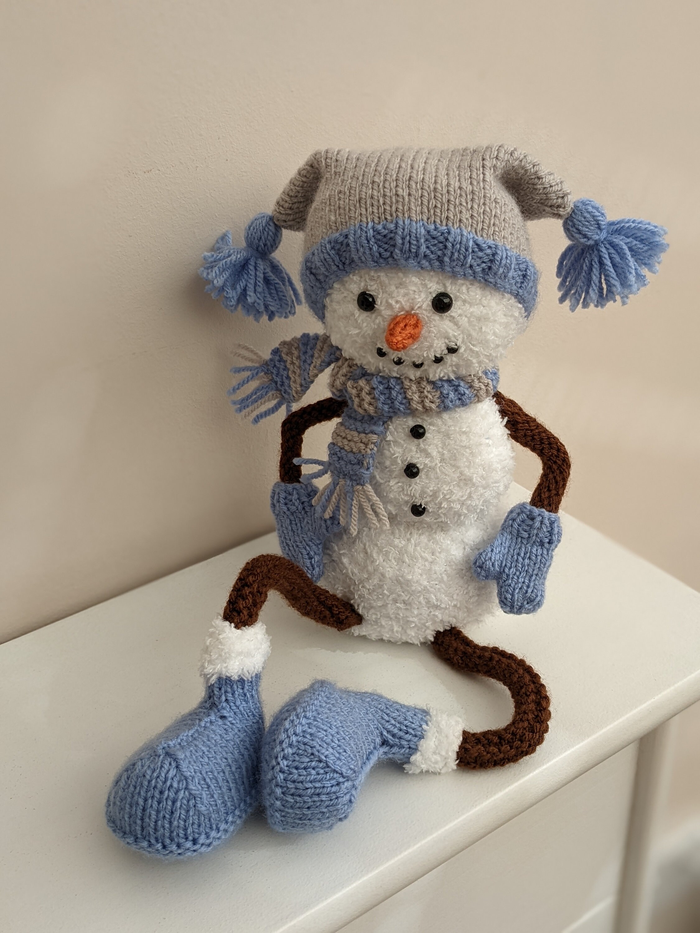 Knitting Pattern. PDF Digital Download . Snoel the Snowy Shelf Sitter ...