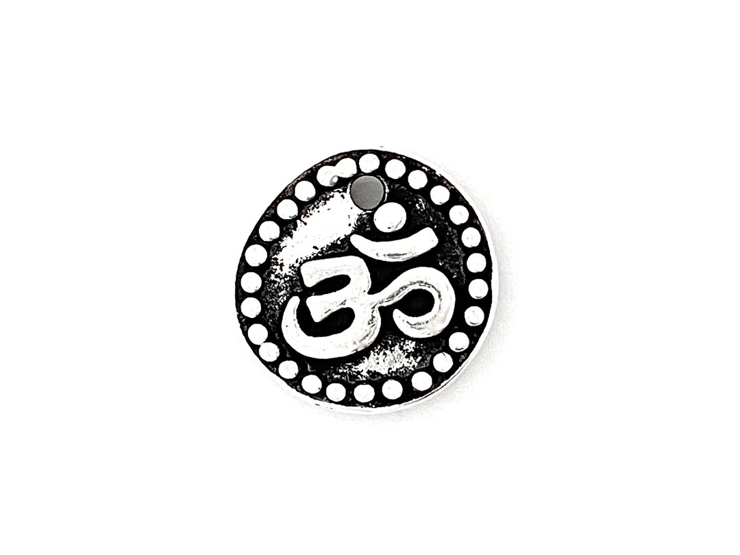 Fine Silver Plated Om Coin Charm. (5 Pieces) Tierracast® Lead Free ...