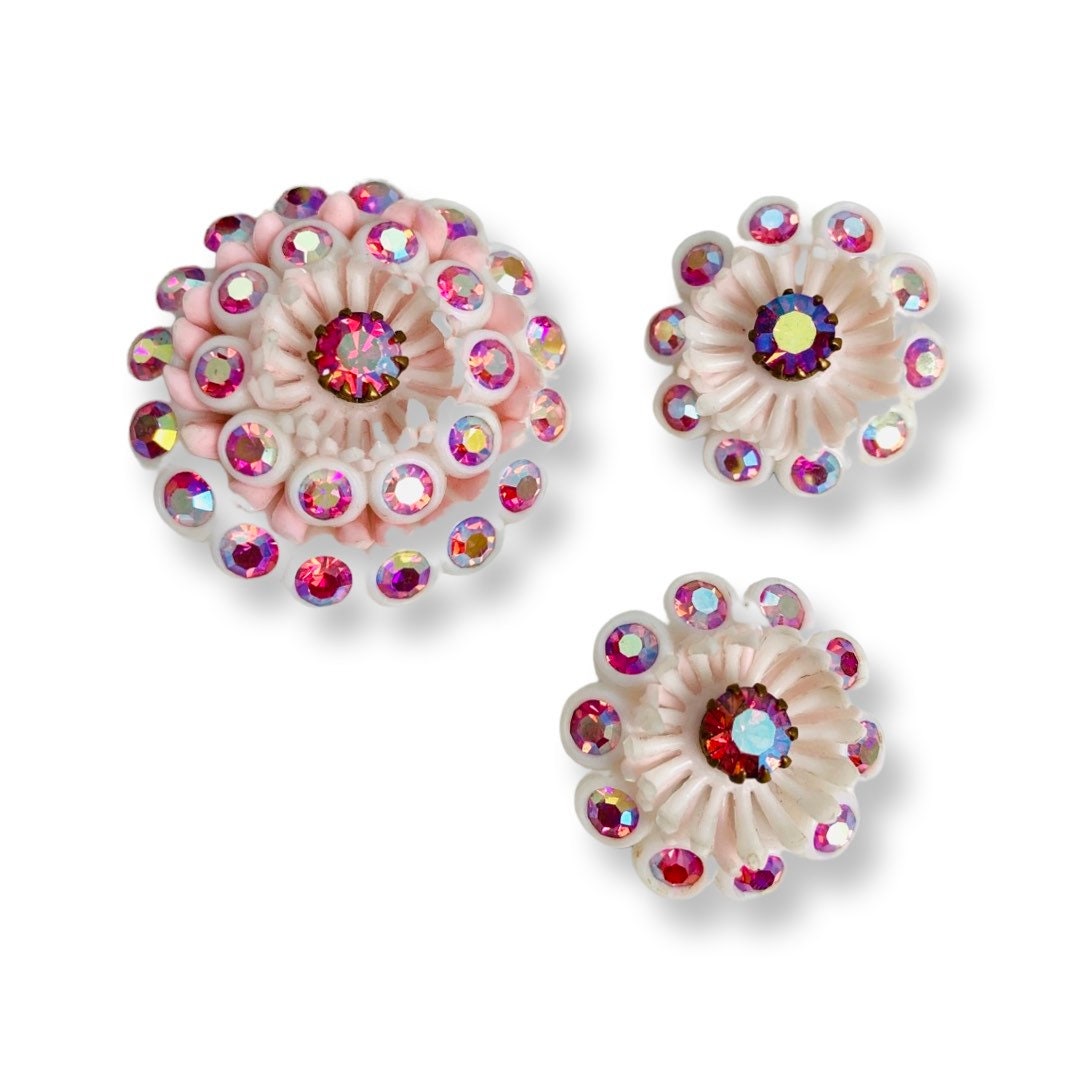 VINTAGE Pink Soft Plastic Aurora Borealis Rhinestones Brooch and ...