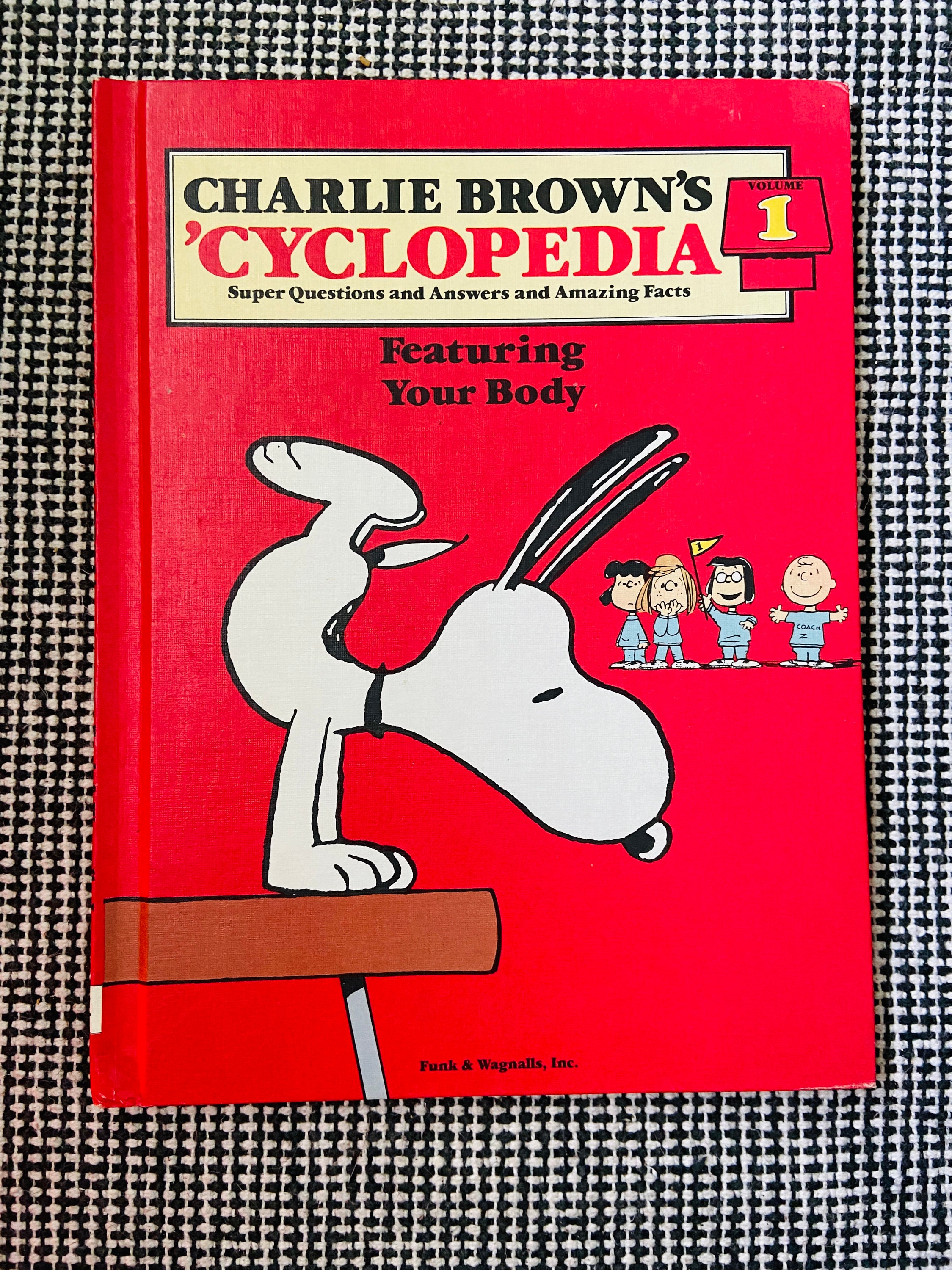 Choose Vintage 1980 Charlie Brown 'cyclopedia Peanuts Snoopy 1 2 3 5 6 ...