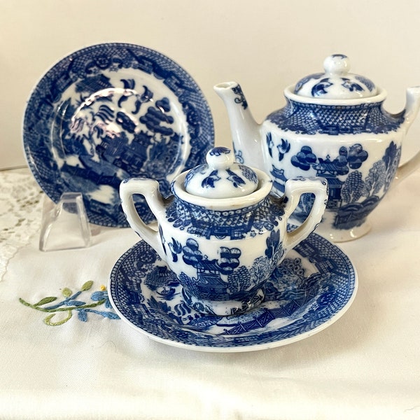 Blue Willow Miniature Tea Set - Etsy