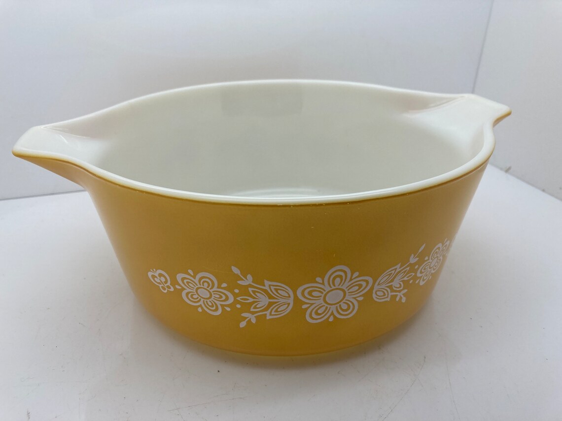 Pyrex Butterfly Gold 475-B 2.5 Qt. Casserole - Etsy