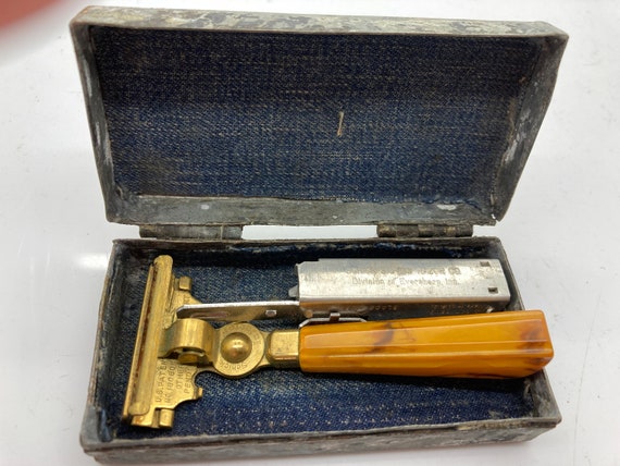 1935 SCHICK RAZOR Bakelite Handle With Cartridge of Blades | Etsy