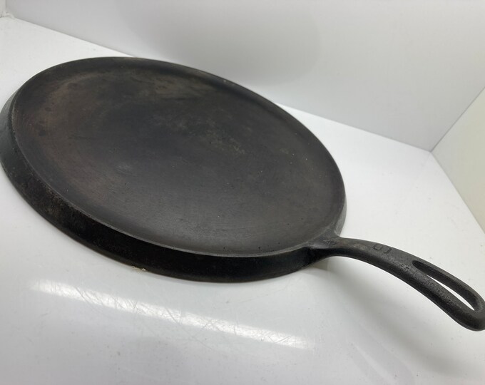 GRISWOLD #9 Circular Cast Iron Handle Griddle - Etsy