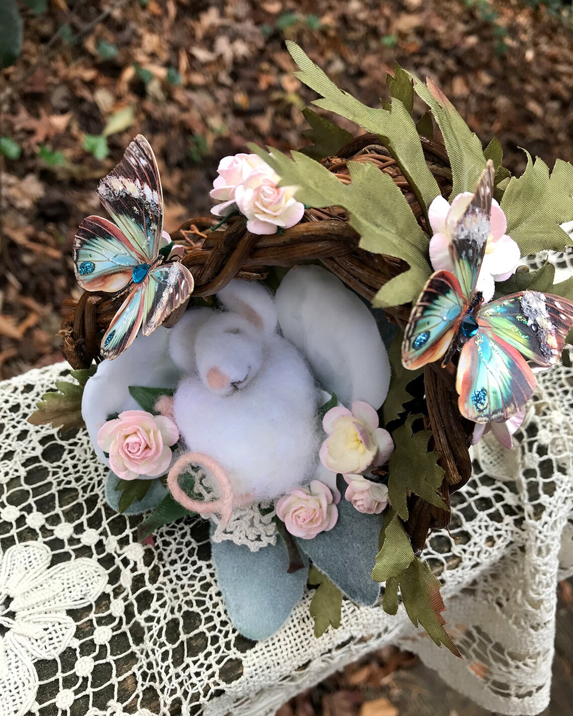 Needle Felted Mouse Sleeping in Wicker Heart Miniature Mouse - Etsy