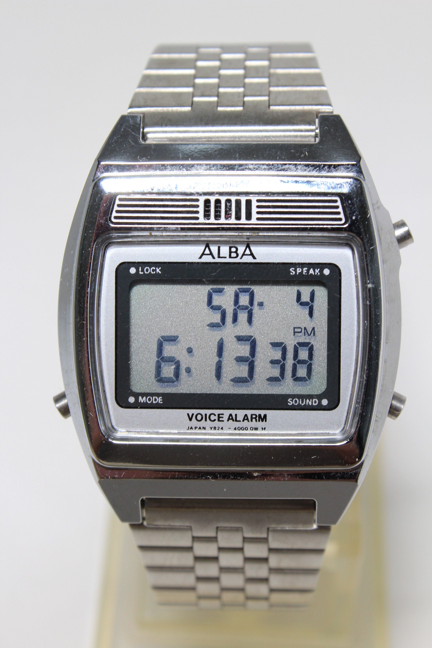 SEIKO ALBA Voice Alarm Y824-4000 Digital Vintage Watch Japan SEIKO ALBA Voice Alarm Y824-4000 Digital Vintage Watch Japan