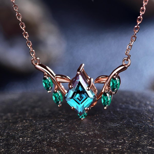 Kite Necklace - Etsy