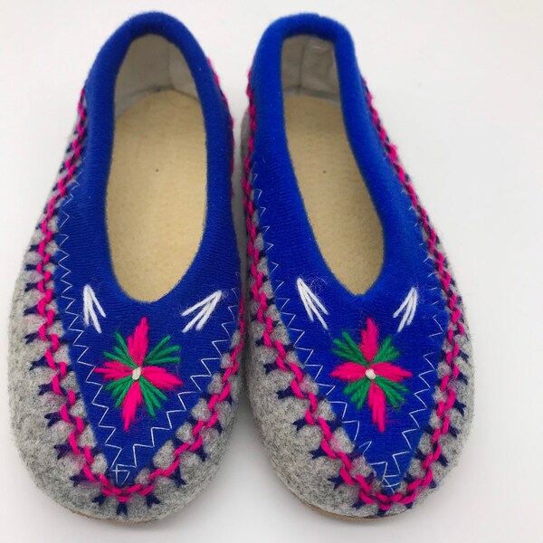 Winter Slippers - Etsy