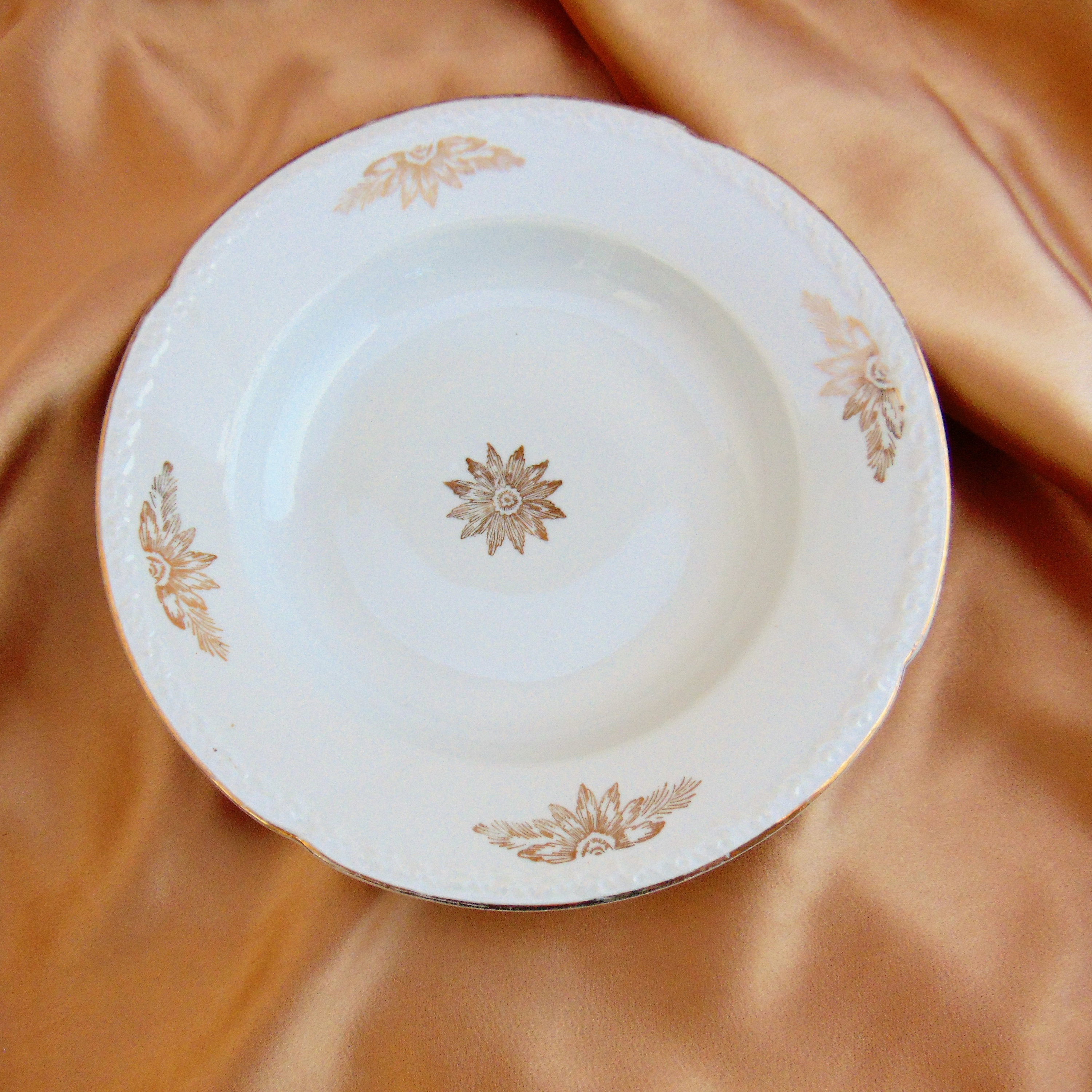 Vintage Porcelain Soup Tureen, White and Gold Soup Serving Bowl With ...