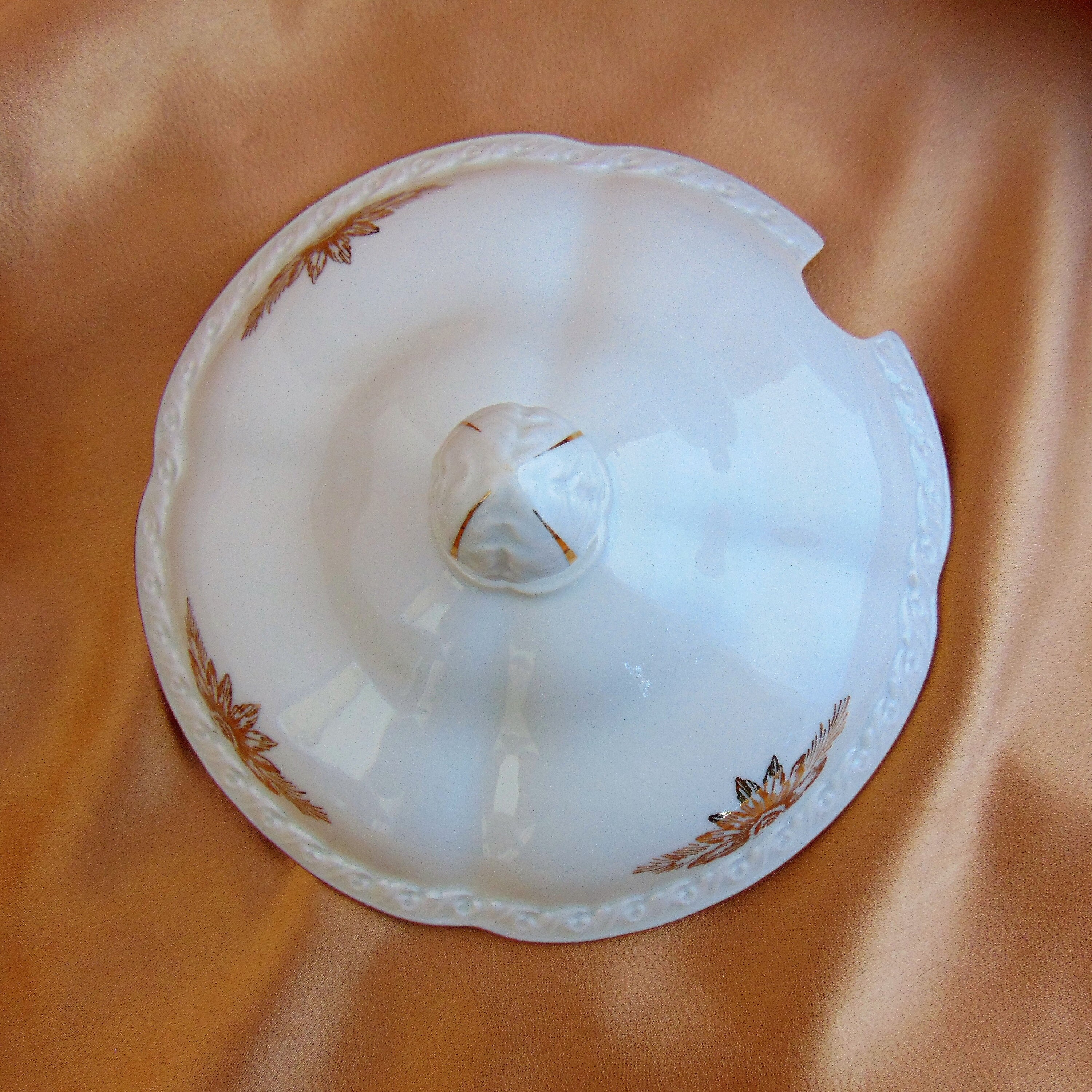 Vintage Porcelain Soup Tureen, White and Gold Soup Serving Bowl With ...