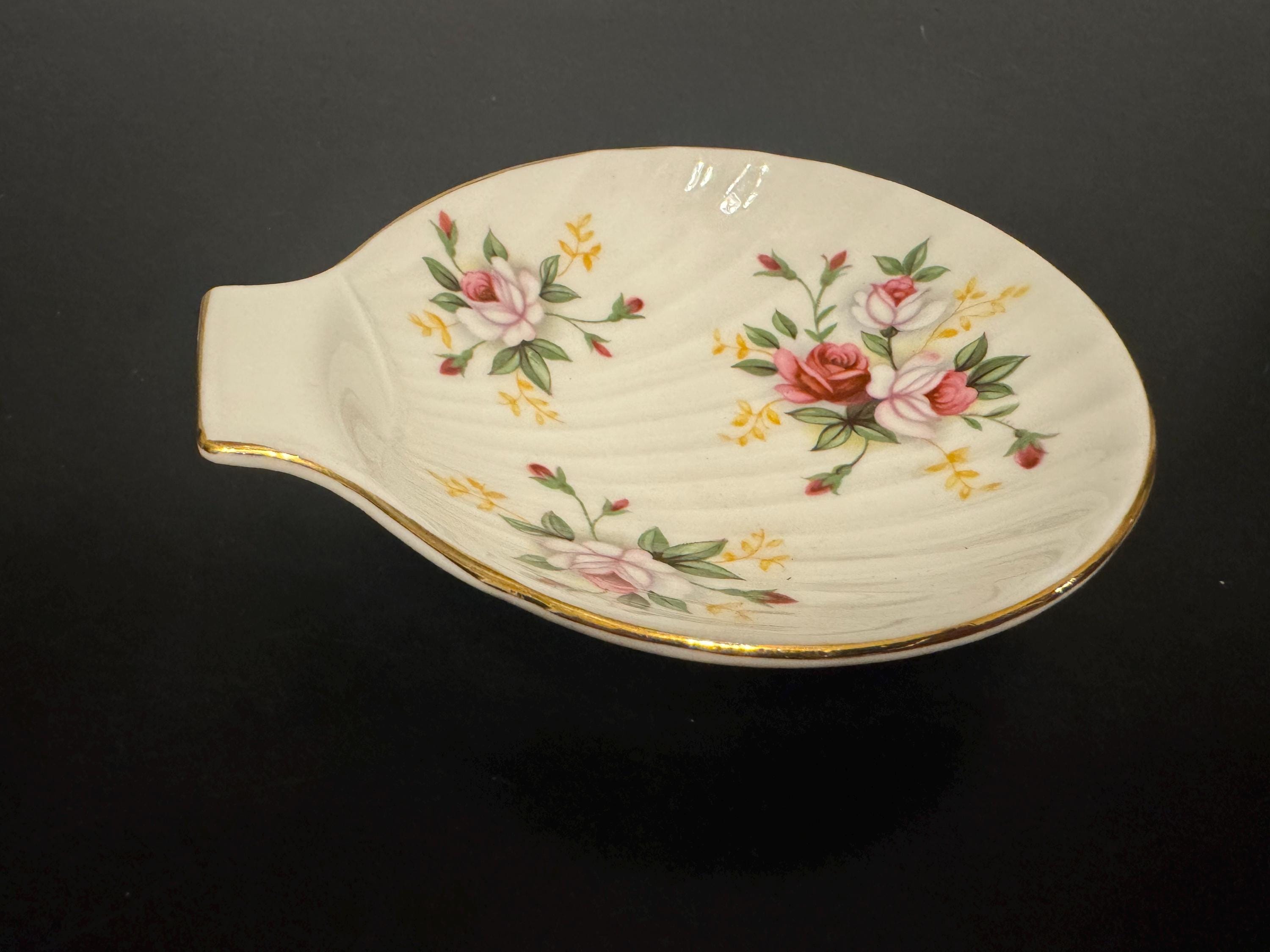 Royal Windsor Fine Bone China Shell-shaped Ring Trinket Dish With ...
