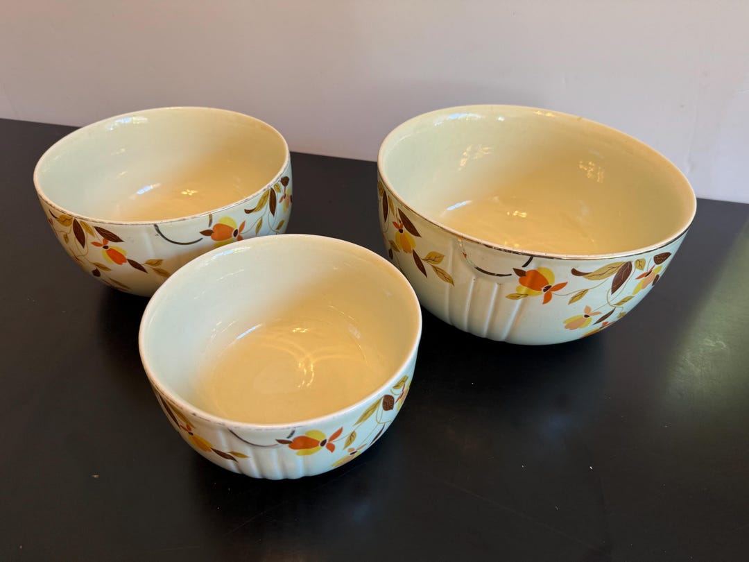 Halls Superior Kitchenware Set of 3 Nesting Mixing Bowls Autumn Leaf ...