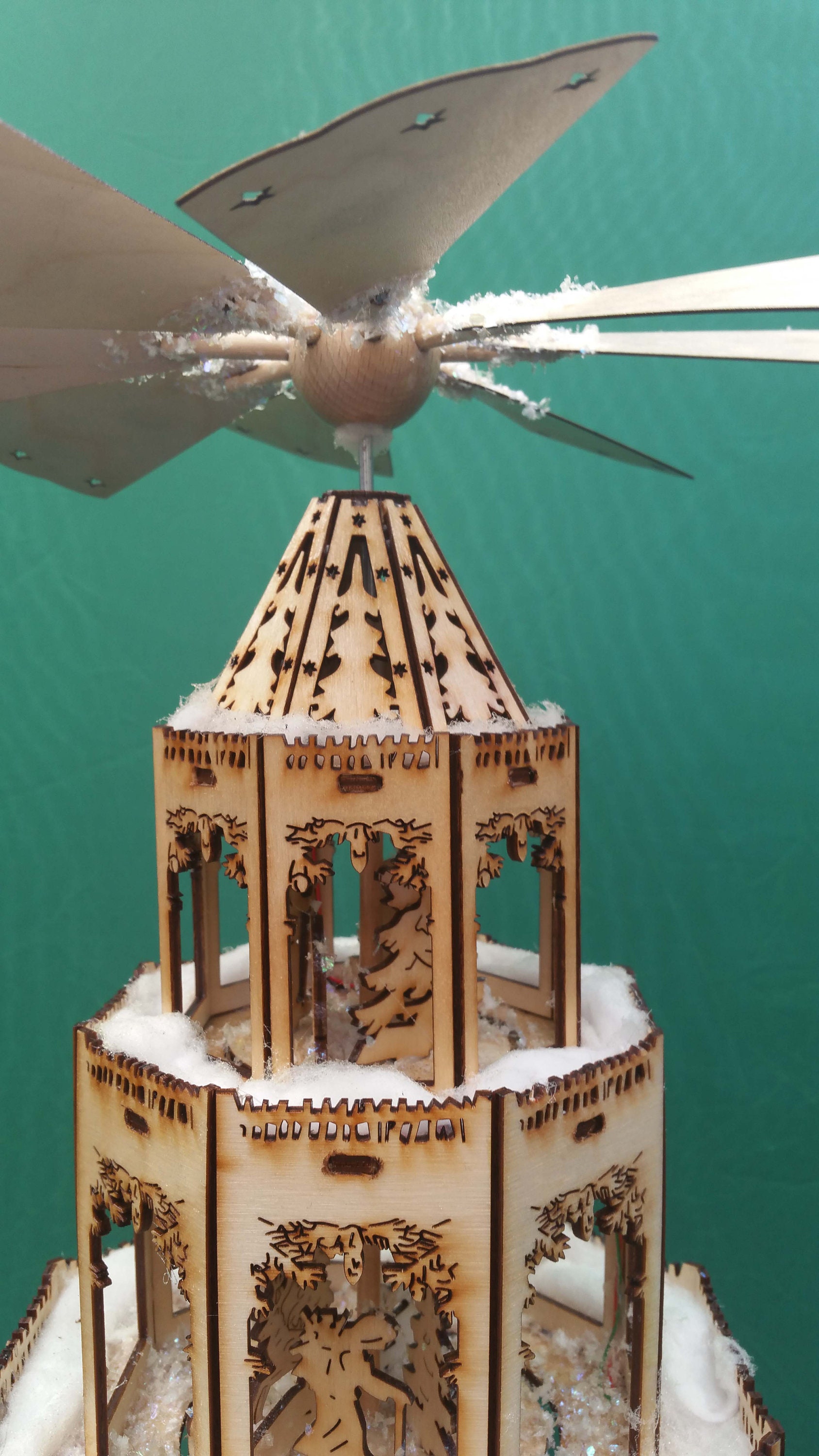 Beautiful German Christmas Pyramid, Weihnachtspyramide, Weihnachts ...