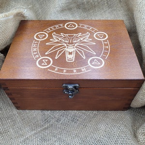 Witcher Wooden Box for Gwent Cards, White Wolf Symbol - Etsy