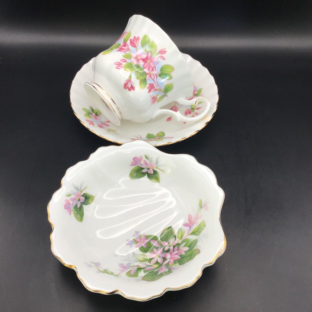 Royal Albert Bone China Mayflower Tea Cup, Saucer & Shell Bowl - Etsy