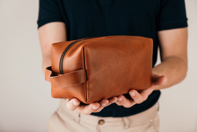 Custom Groomsmen Gift Leather Doop Kit Bag Leather Toiletry - Etsy