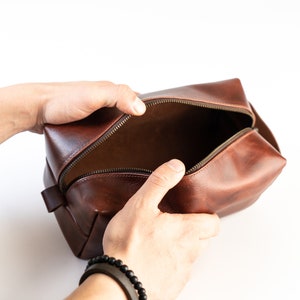 Custom Groomsmen Gift, Leather Doop Kit Bag, Leather Toiletry Bag, Gift ...